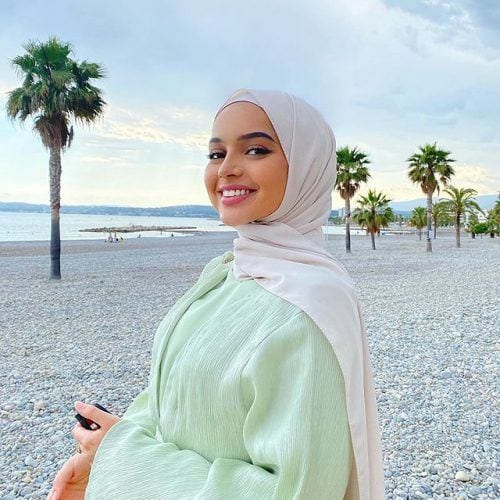 10 Popular Hijab Fashion Instagram Accounts to Follow This Year ...