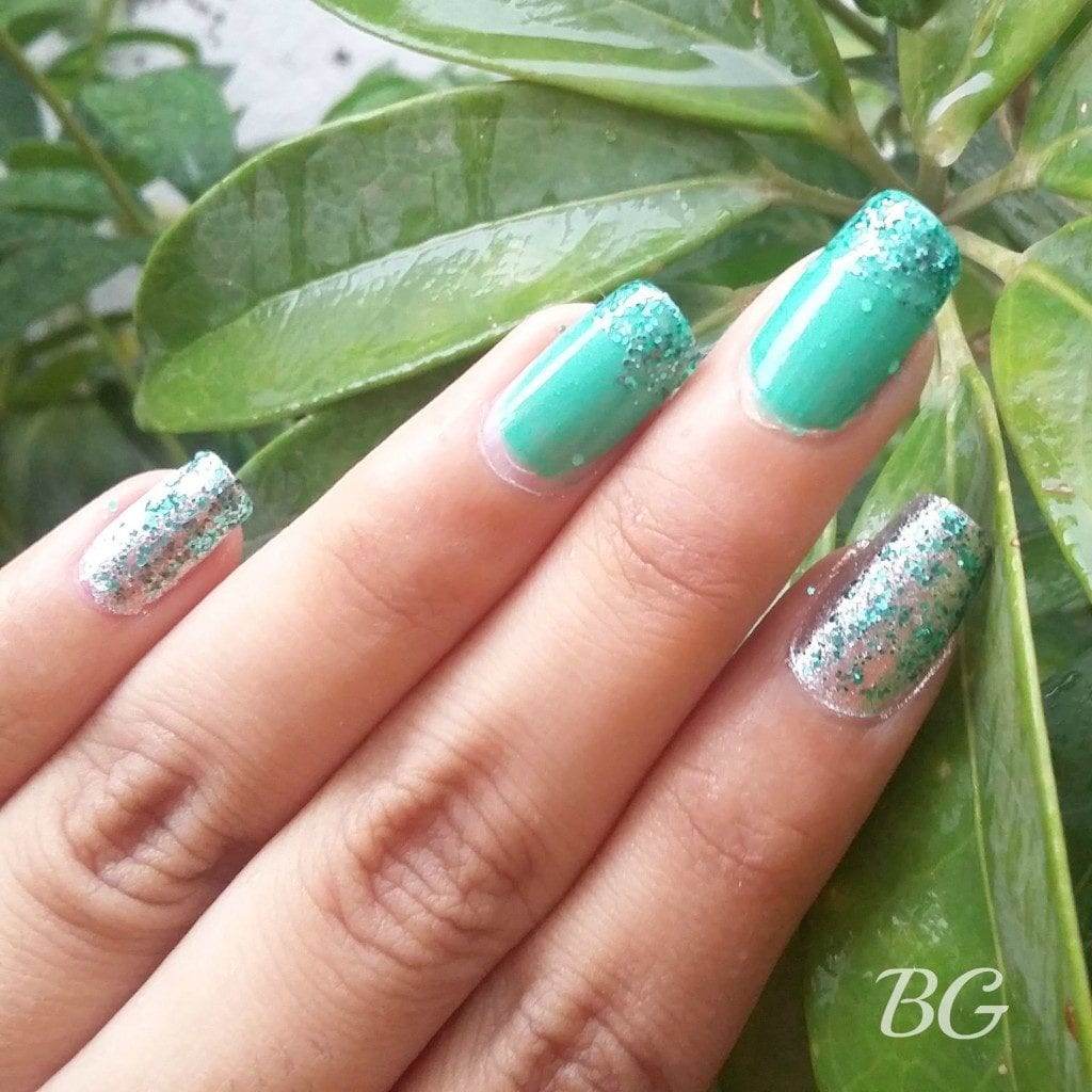 Nail Art Tutorial – 5 Minutes Easy DIY Nail Art Green Sparkles ...
