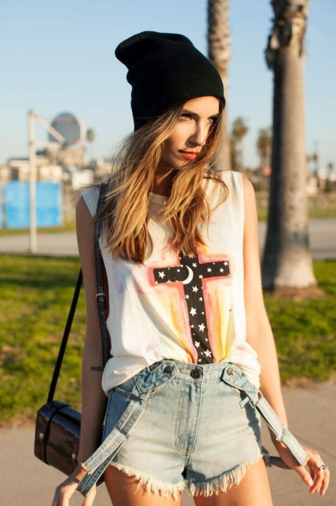 Muscle Tee Outfits for Girls – 20 Ways to Wear Muscle Tees – Branded Girls