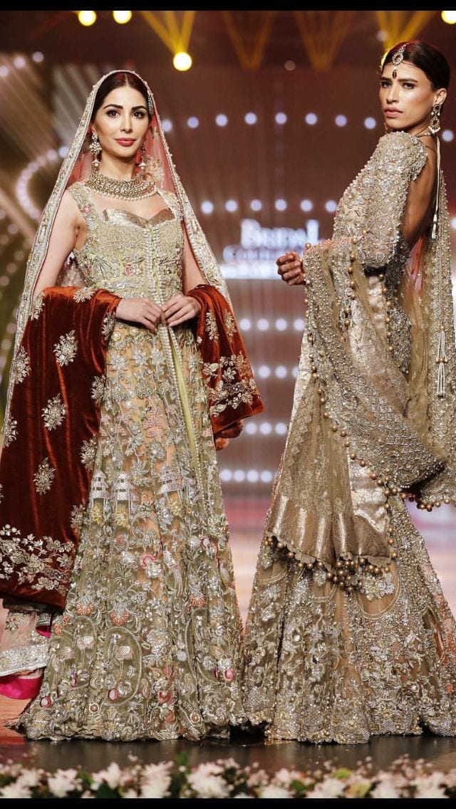 Bridal Dupatta Settings–17 New Ways to Drape Dupatta for A Wedding ...