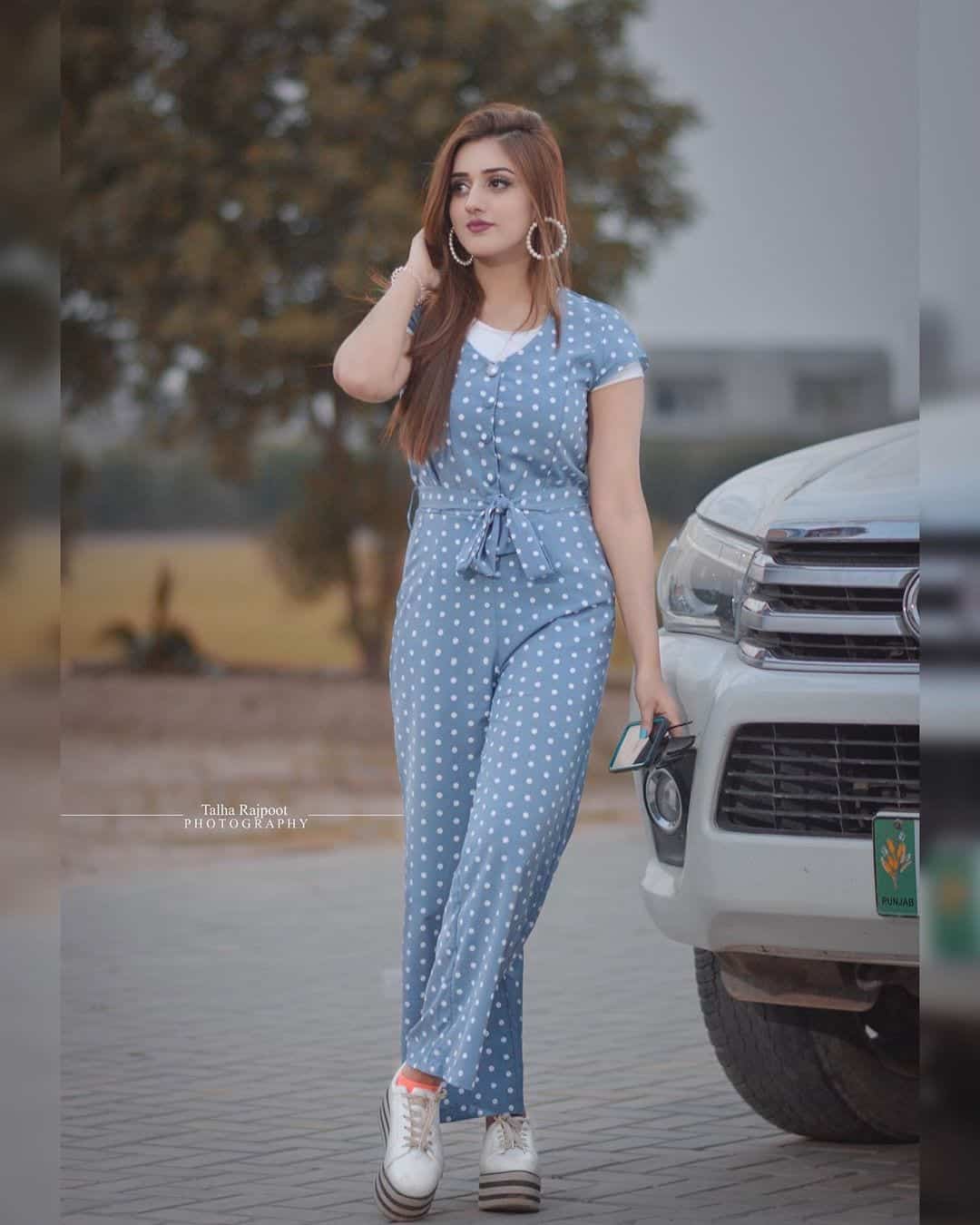 11 Top Pakistani Influencers Show How To Style Jumpsuits – Branded Girls
