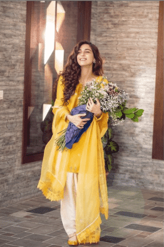 Maya Ali Outfits – 24 of Maya Ali’s Best Dresses Ever – Branded Girls