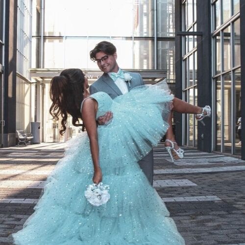 Skinny Girl Prom Outfits – 20 Best Prom Outfit Ideas for Slim Girls ...