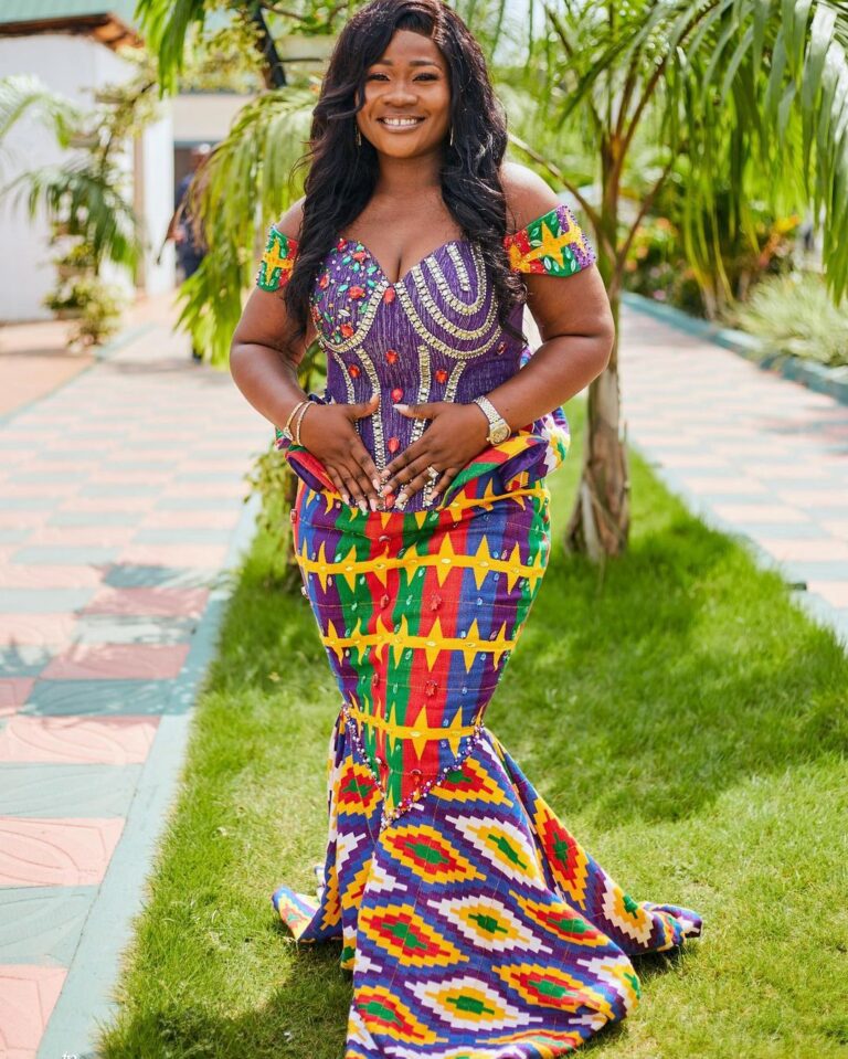 18 Best Ghana Kaba Outfits – How To Wear the African Kaba? – Branded Girls