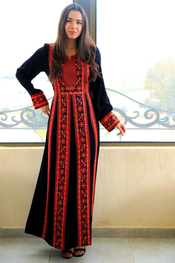 17 Most Beautiful Middle Eastern Outfits for Women to Wear – Branded Girls