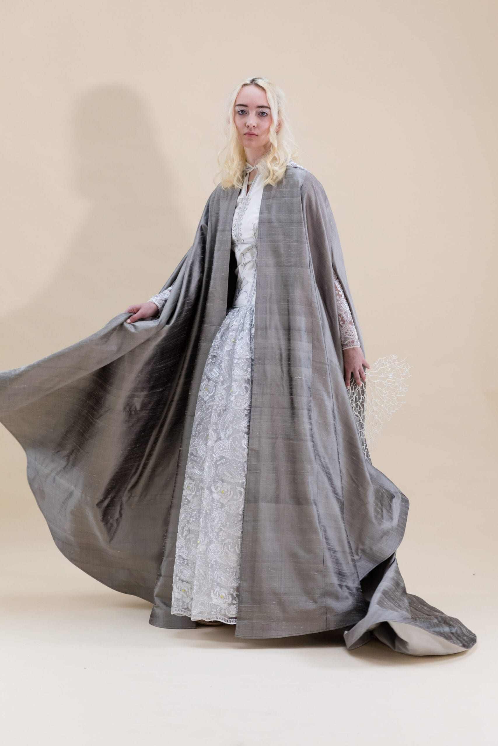 17 Most Beautiful Middle Eastern Outfits for Women to Wear – Branded Girls