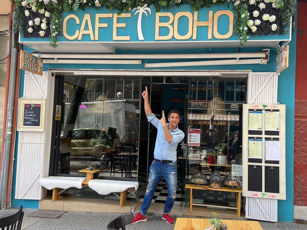 15 Bookstore Cafe Decorating Ideas-Book Cafe Design Concepts – Branded ...