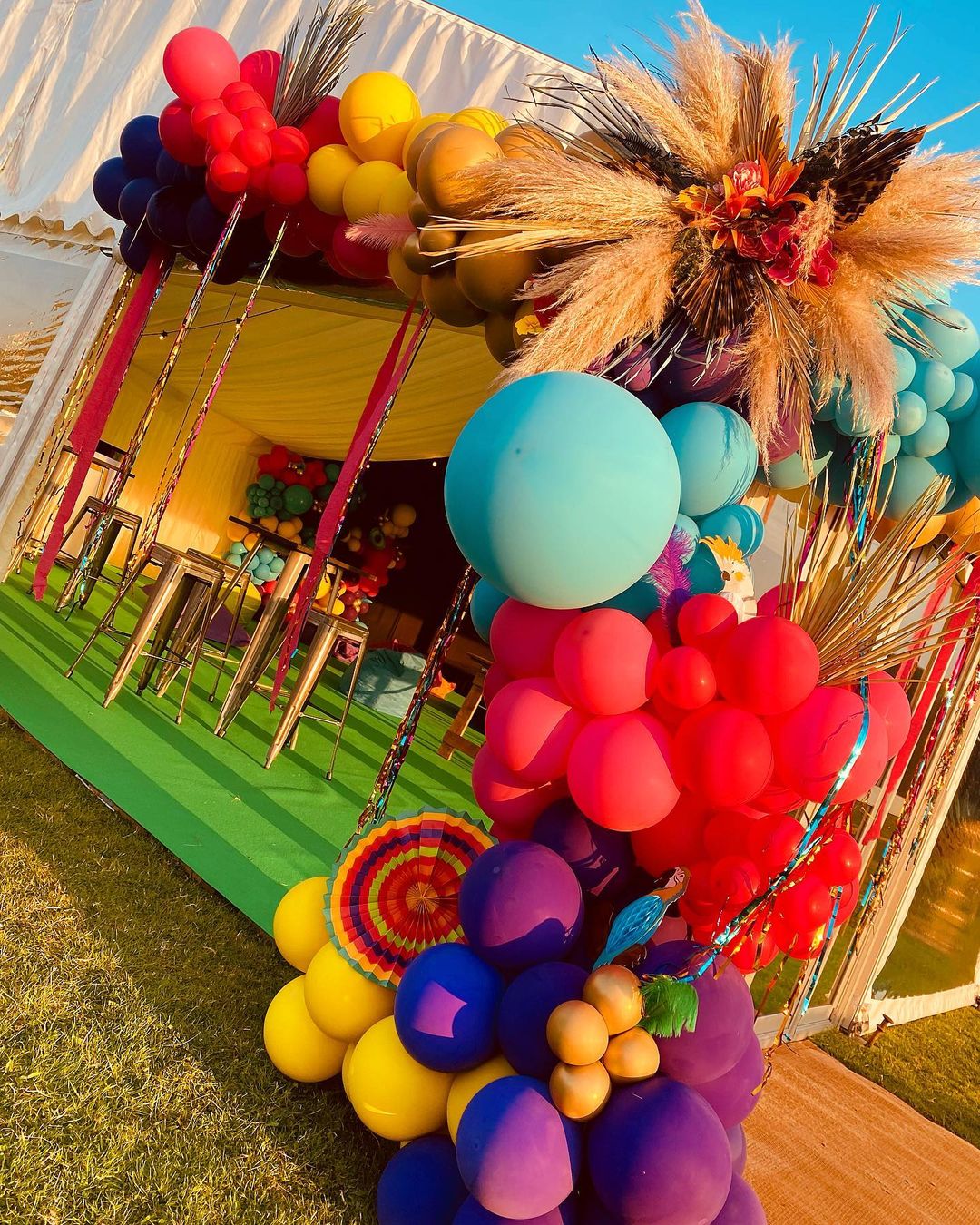 15 Thrilling Carnival Theme Party Decoration Ideas This Year – Branded ...