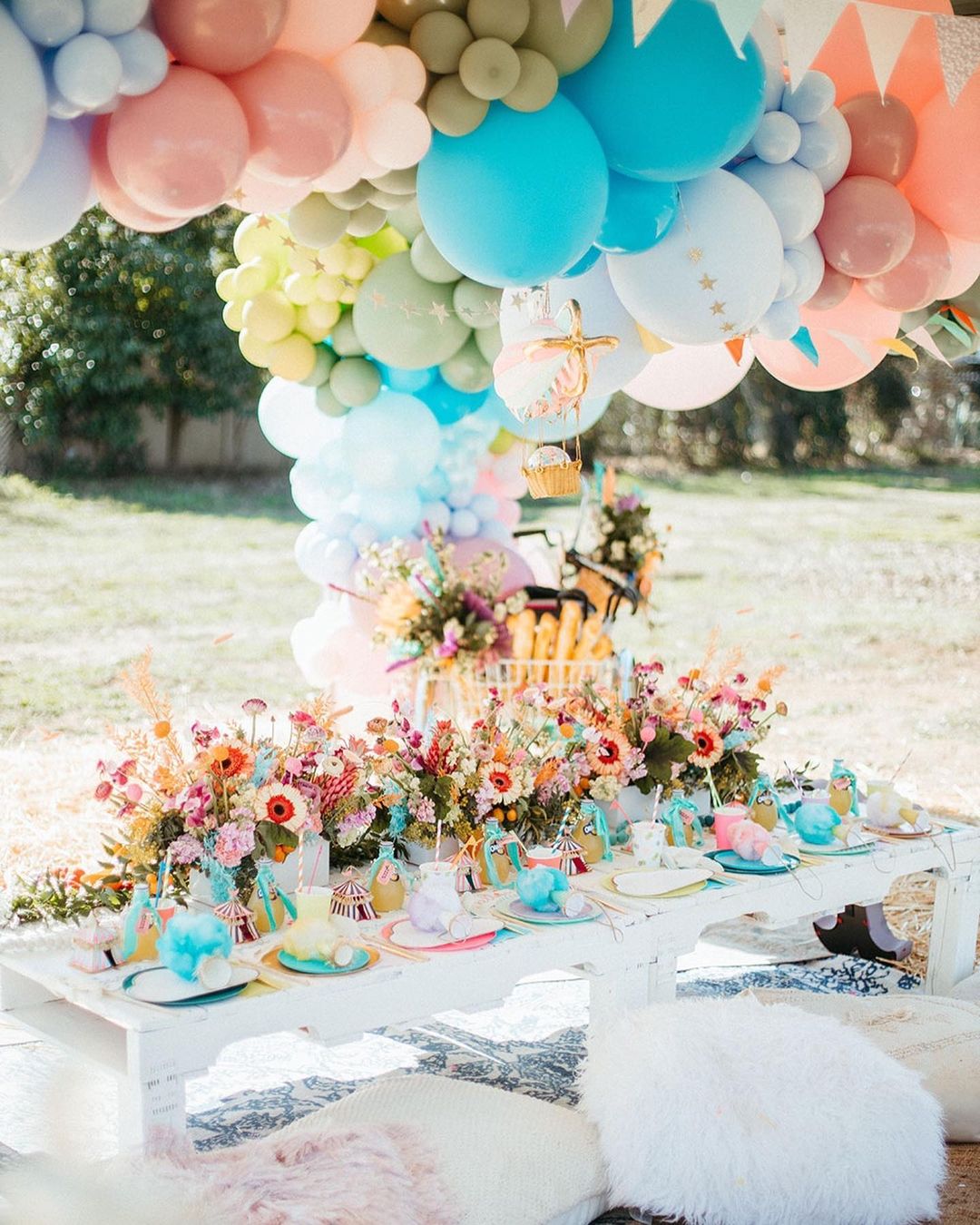 15 Thrilling Carnival Theme Party Decoration Ideas This Year – Branded ...