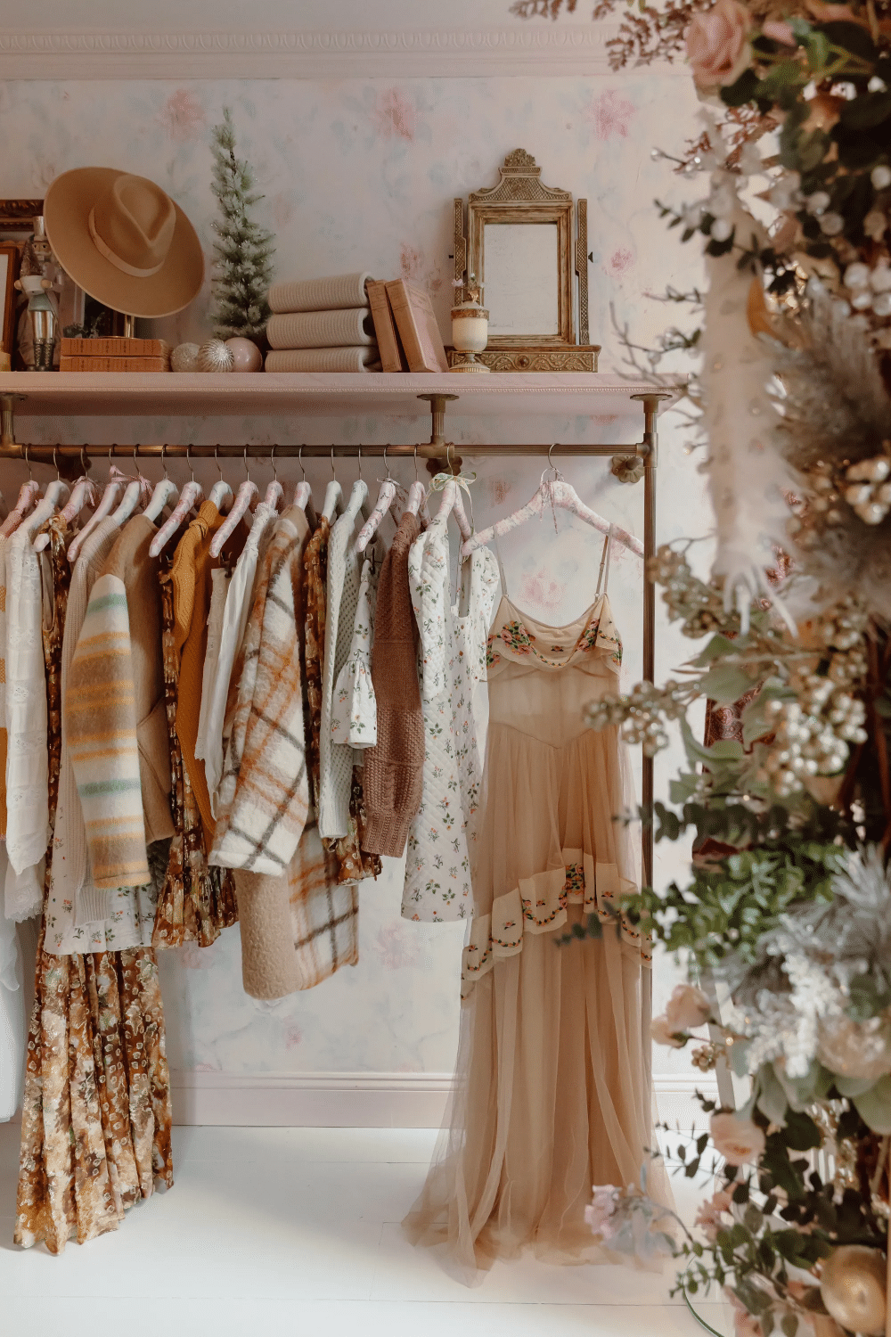15 Best Small Boutique Interior Designs Ideas in 2023 – Branded Girls