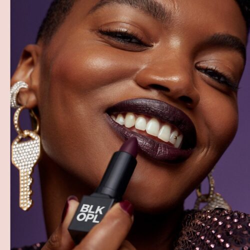 15 Top Makeup Brands for Black Women to Look Gorgeous – Branded Girls