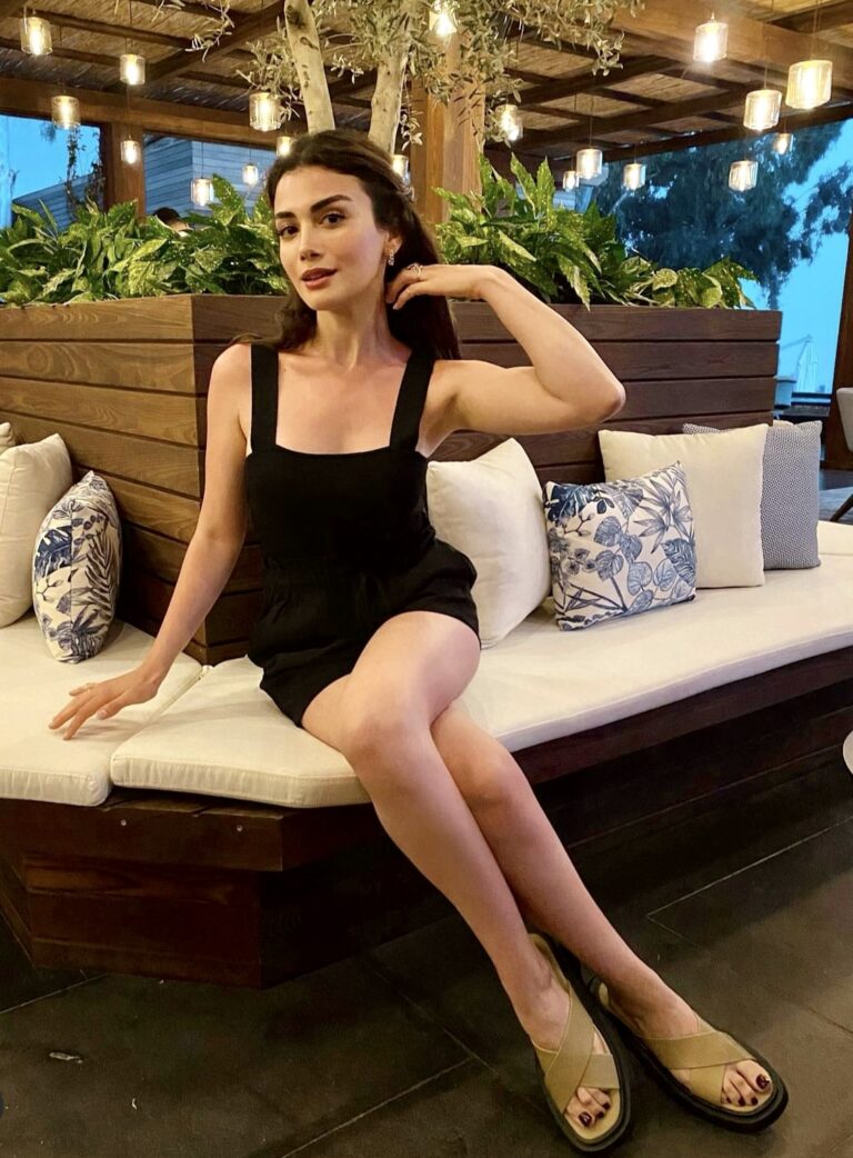 Top Turkish Actresses – 13 Most Beautiful & Famous Actresses – Branded ...