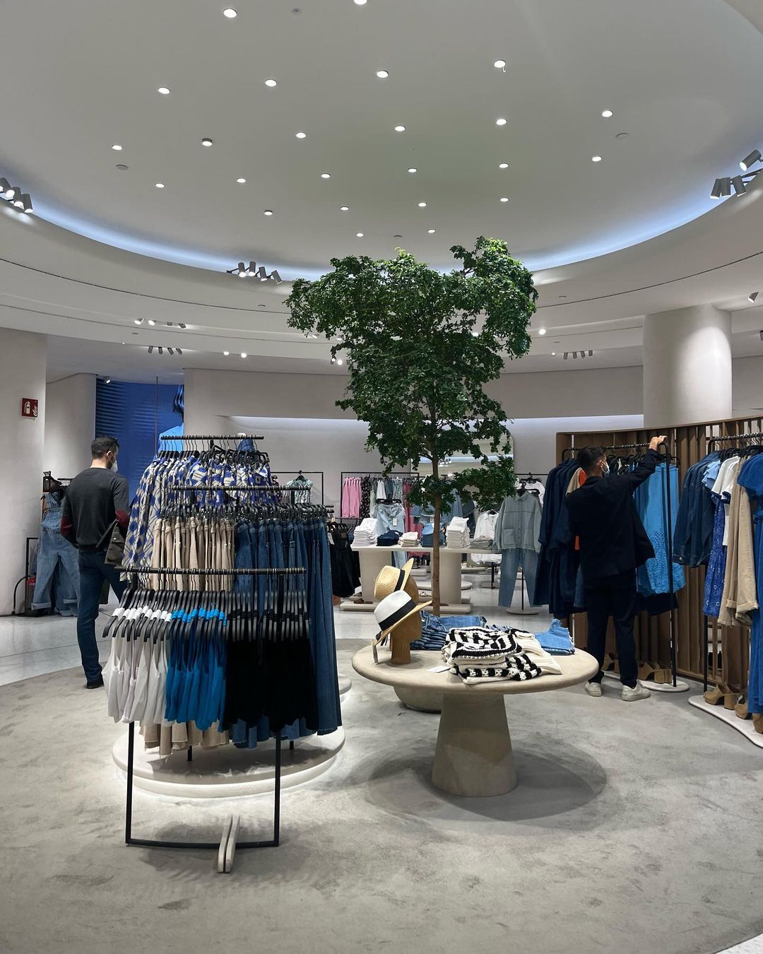 15 Creative Store Decor Ideas for New Businesses to Try – Branded Girls