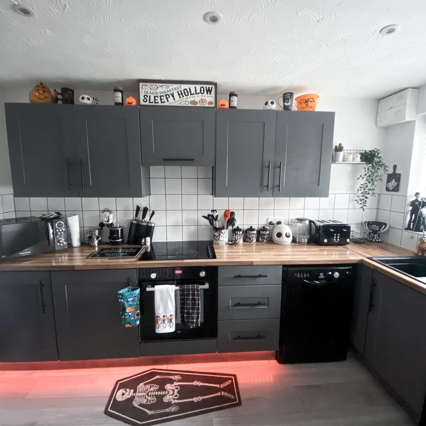 15 Goth Kitchen Decor Ideas That You Can Easily Copy – Branded Girls