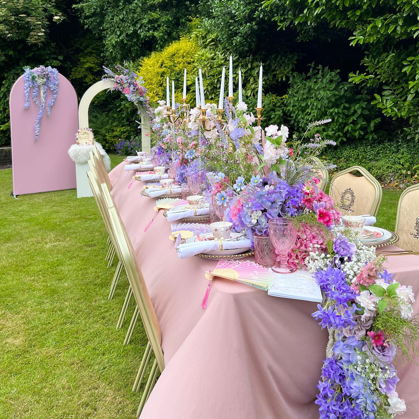 How To Plan A Vintage Tea Party? Everything You Need To Know – Branded ...