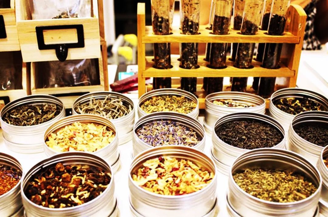 How To Plan A Vintage Tea Party? Everything You Need To Know – Branded ...