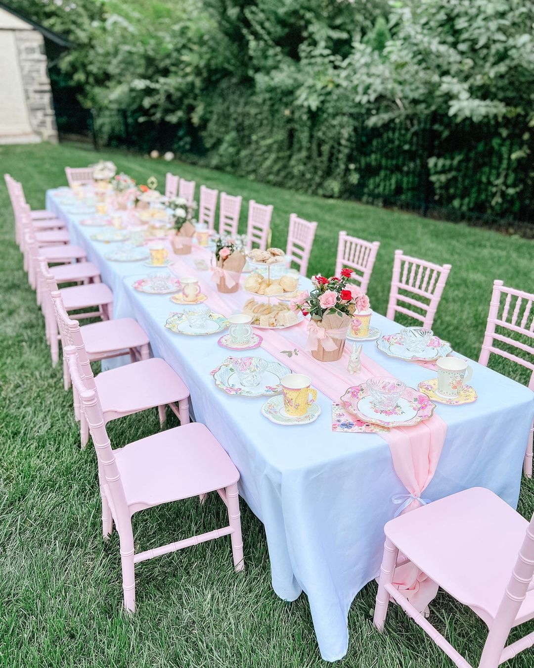 How To Plan A Vintage Tea Party? Everything You Need To Know – Branded ...